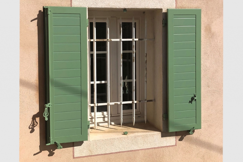 volet-battant-aluminium-vert-gma-ales | GMA Fenêtres Alès