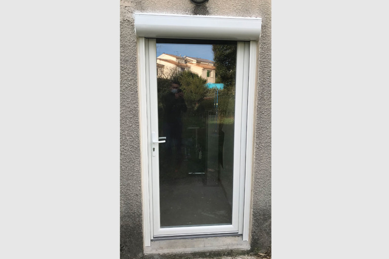 porte-fenetre-vitree-pvc-volet-roulant-alu-GMA-Fenetres-Ales | GMA ...